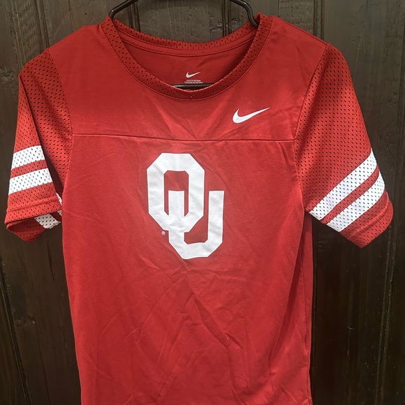 Nike | Tops | Nike Red Oklahoma Sooners Tshirt | Poshmark